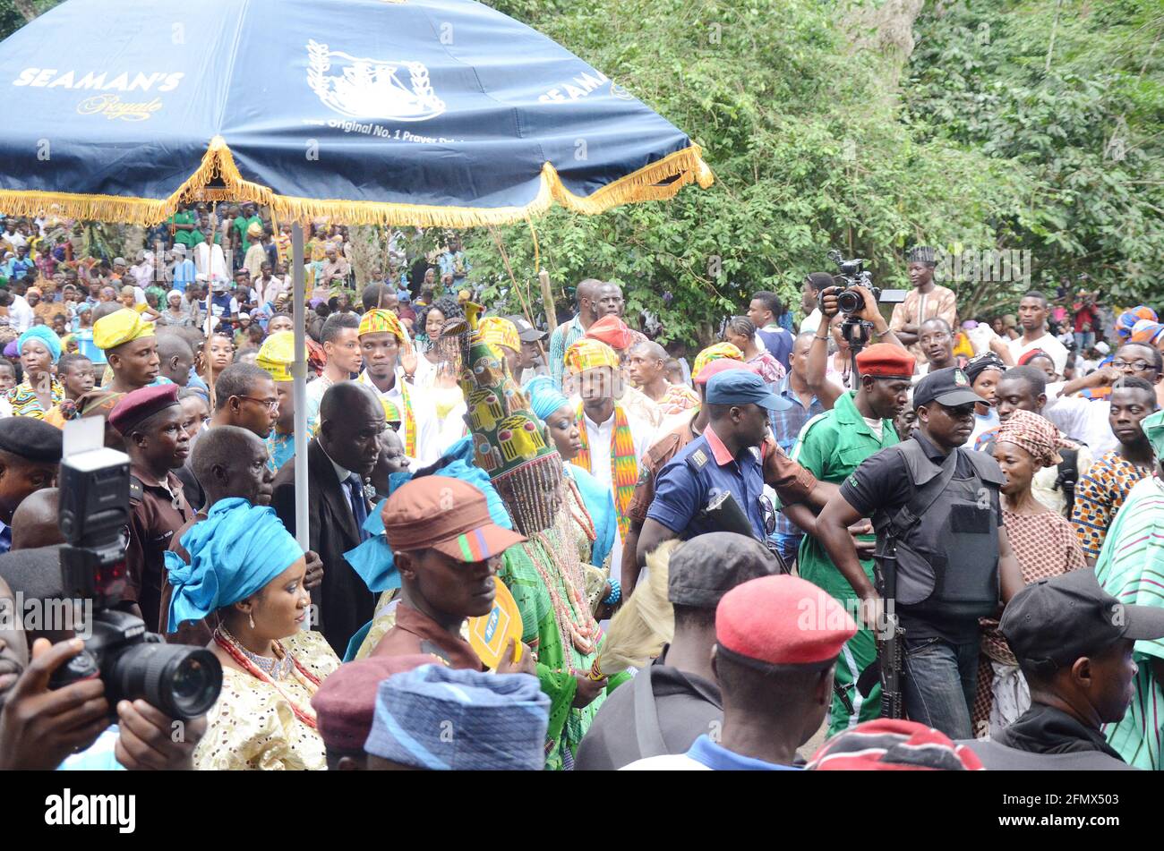 Osun Osogbo Monarch: Inside the Sacred Grove Stock Photo - Alamy