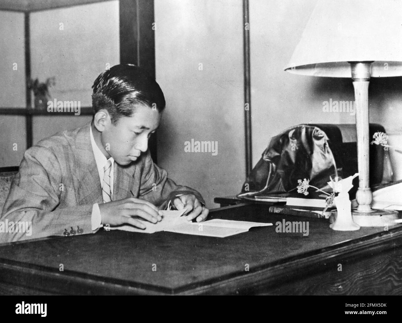 1940s school student hi-res stock photography and images - Alamy