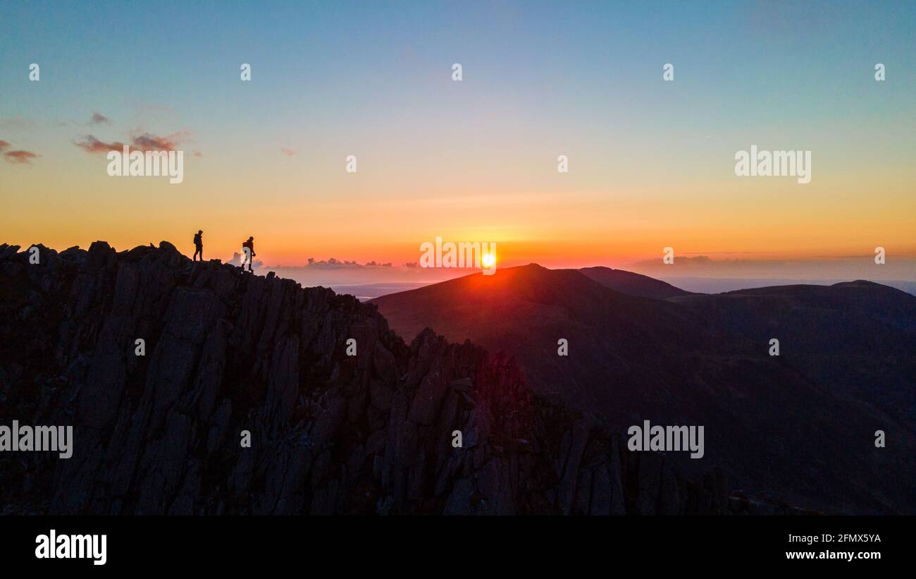 Snowdon sunset sunrise hi-res stock photography and images - Alamy