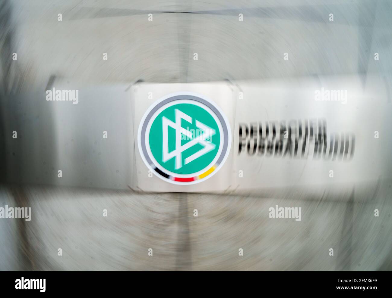 Logo after effect hi-res stock photography and images - Alamy