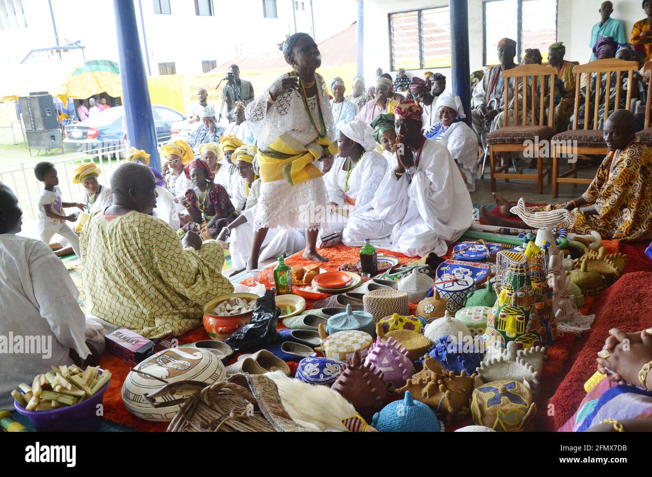 Osun Osogbo: Iya Osun praying for Ataoja's ancient crown, shoes and ...