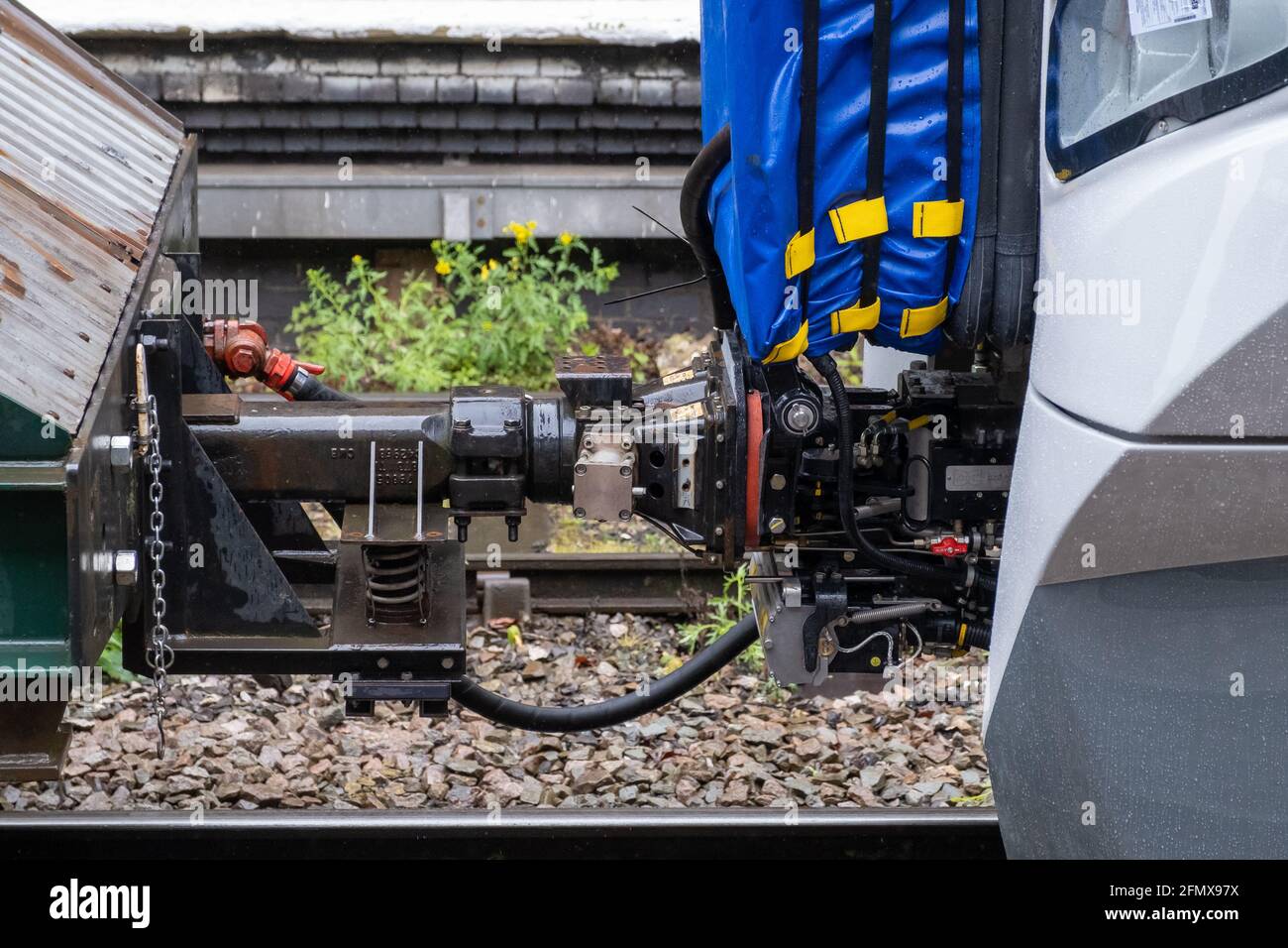 Adaptor coupling between barrier wagon and CAF Class 197 Diesel ...