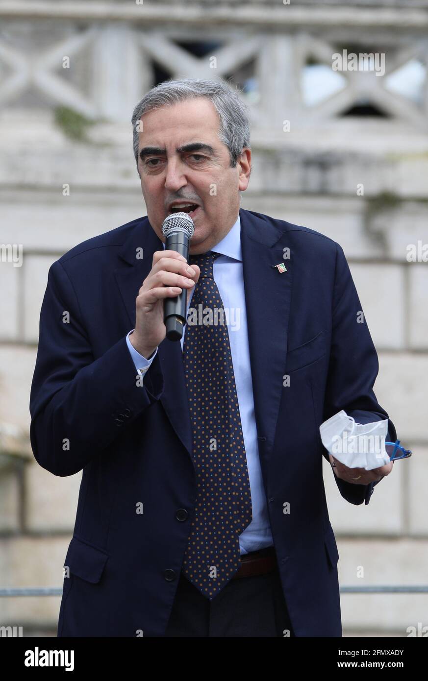 Rome, Italy. 12th May, 2021. Rome, shopkeepers, shop assistants and ...