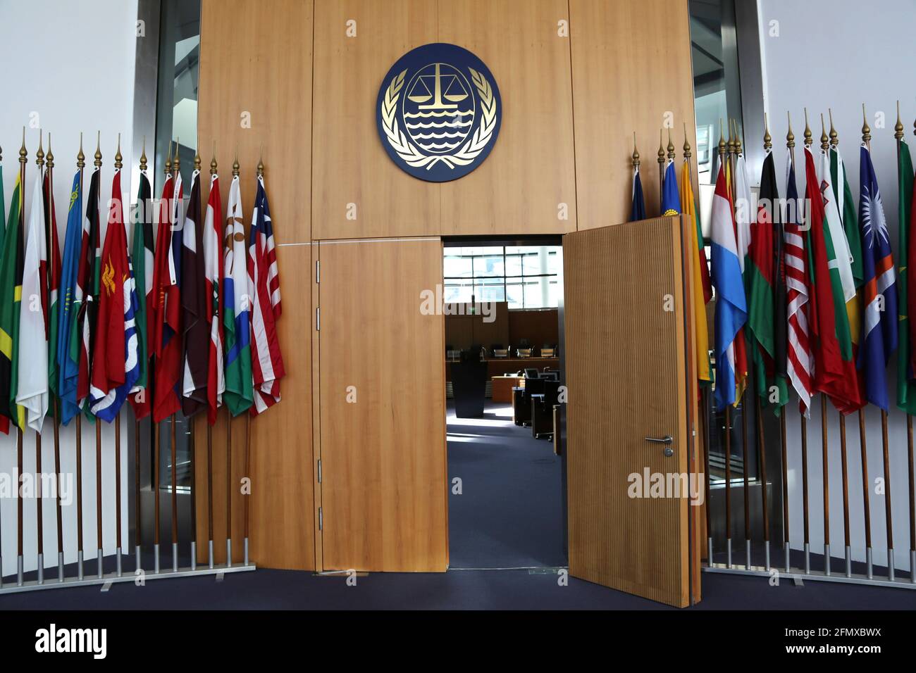 International sea court law hi-res stock photography and images - Alamy