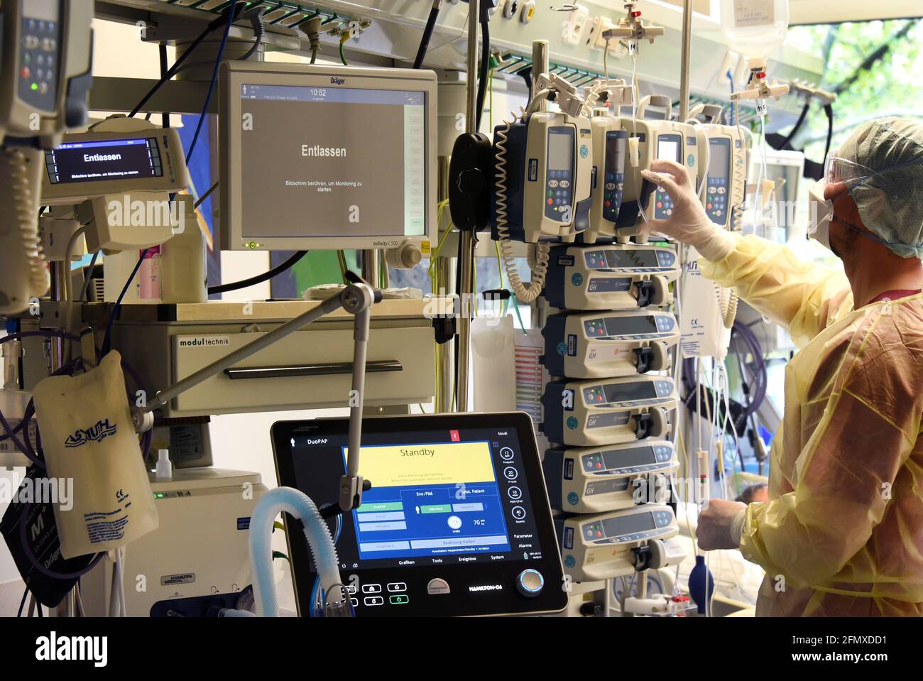 Infusion pump unit hi-res stock photography and images - Alamy