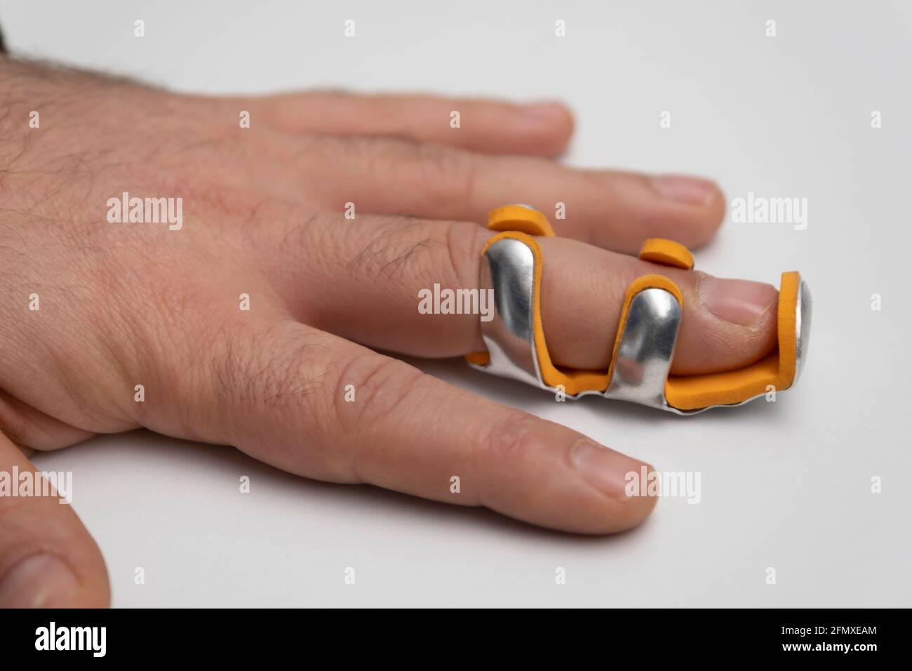 Finger splint hi-res stock photography and images - Alamy