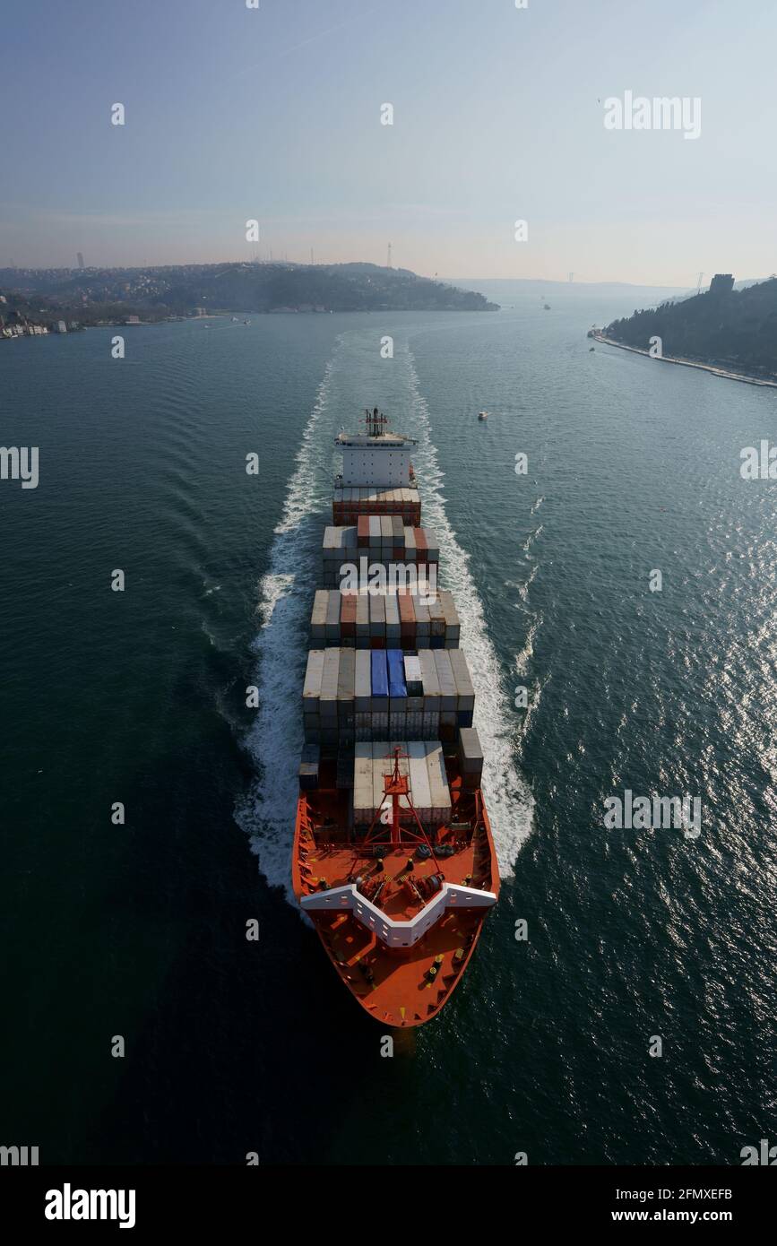 box ship, container ship, sailing at sea Stock Photo - Alamy