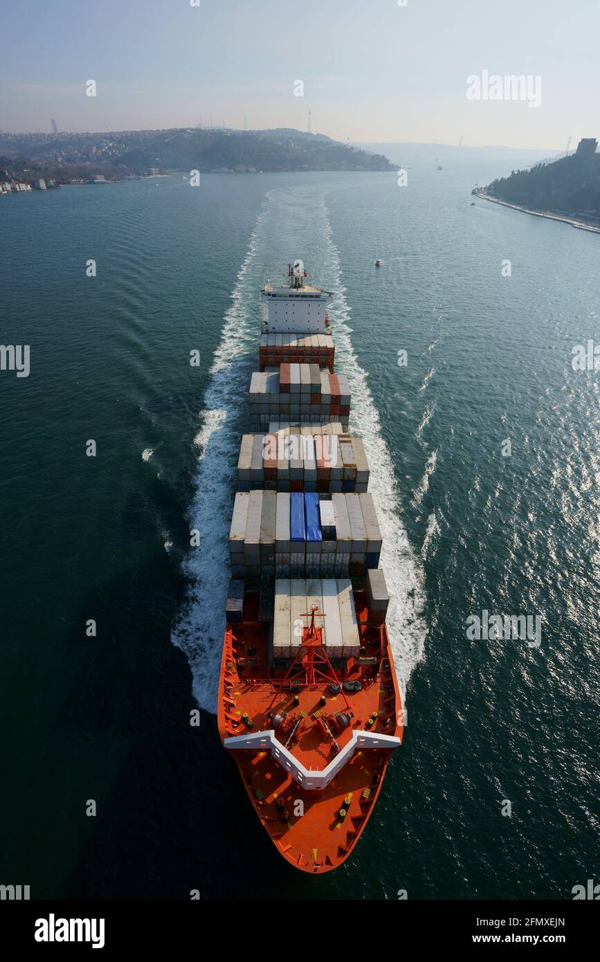 box ship, container ship, sailing at sea Stock Photo - Alamy