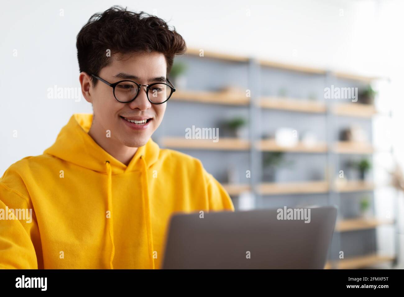 Filipino worker home hi-res stock photography and images - Alamy