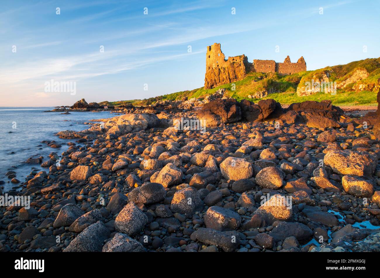 Dunure castle hi-res stock photography and images - Alamy
