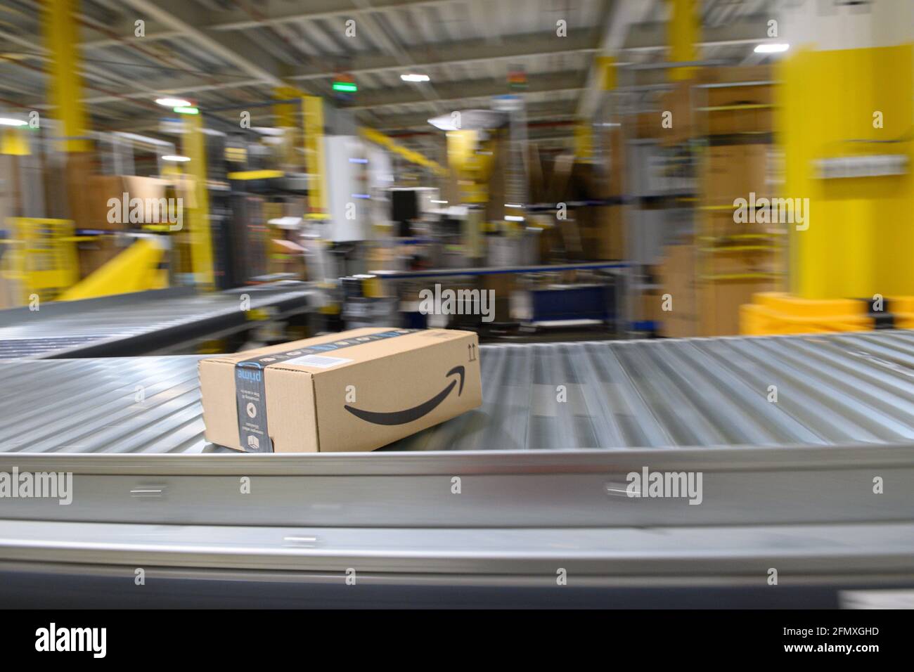 Amazon logistics system hi-res stock photography and images - Alamy