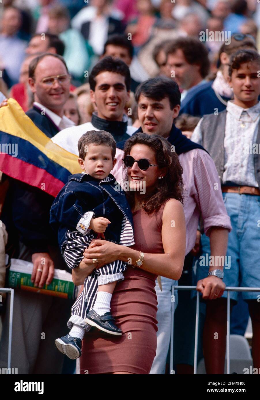 Ecuadorian tennis player Emilio Gomez with his mom, Roland Garros ...