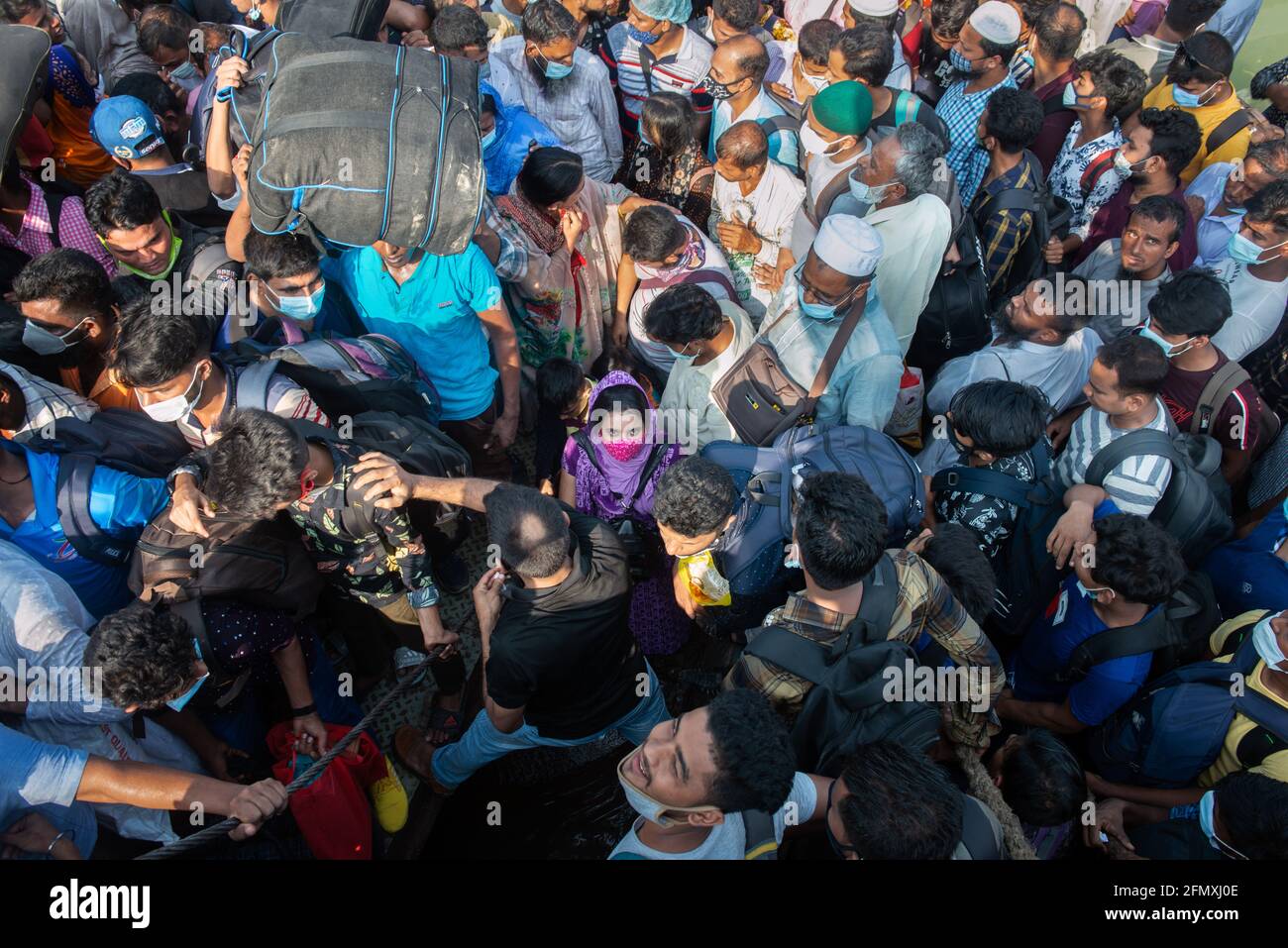Crowded home hi-res stock photography and images - Alamy