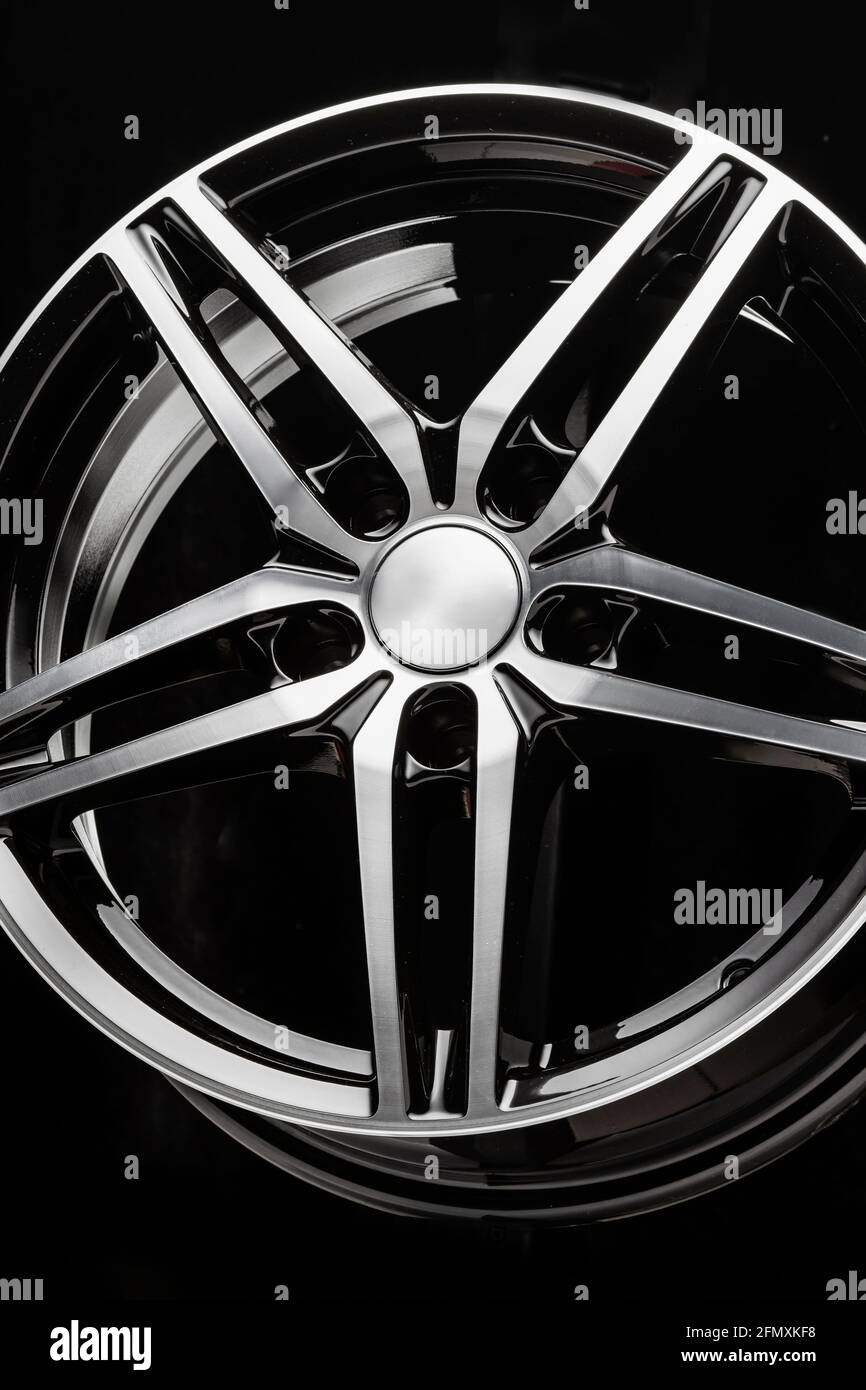new black Alloy wheel sports car in the shape of a five-pointed star ...