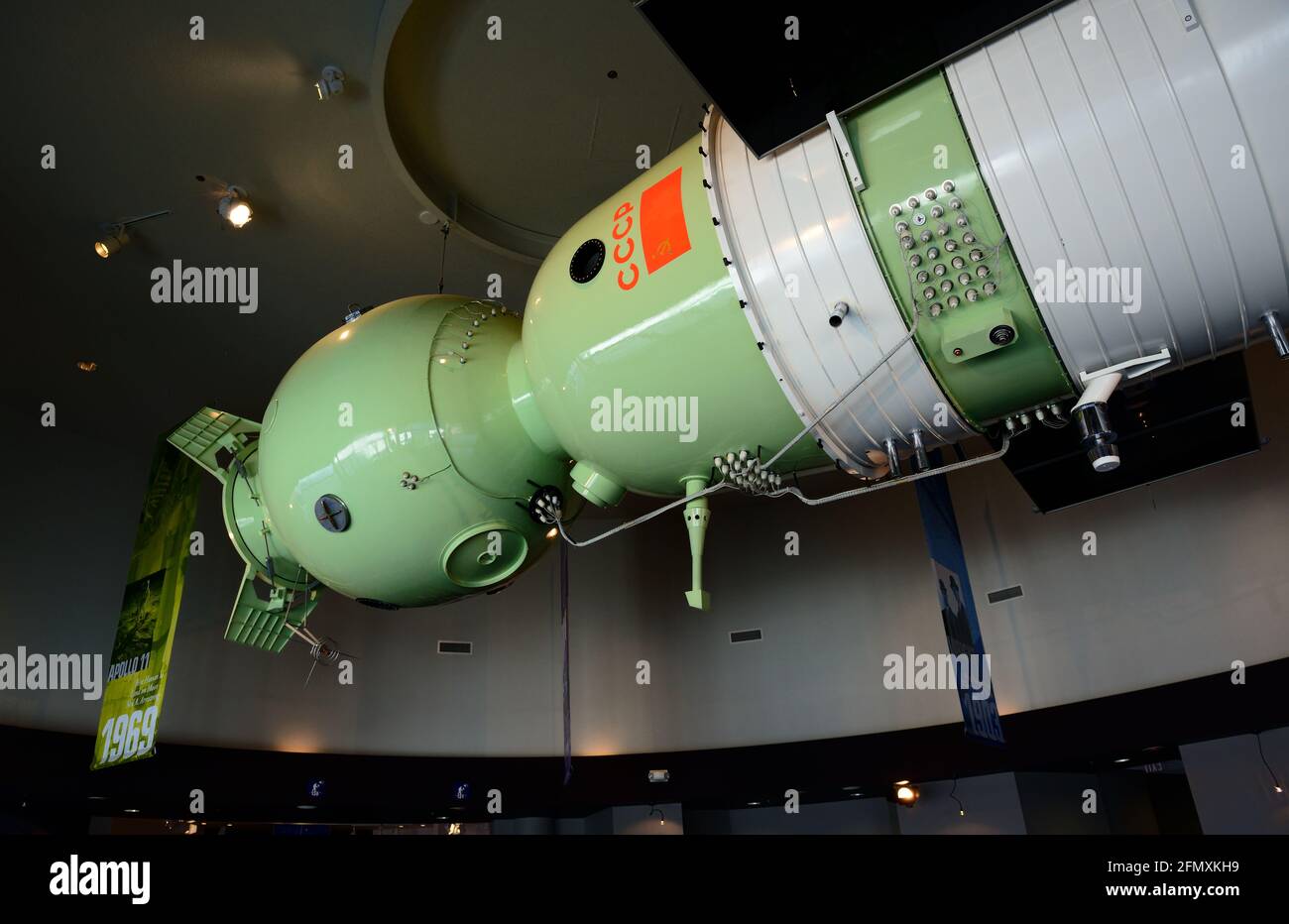 Russian Soyuz module at the NASA Kennedy Space Center Stock Photo - Alamy