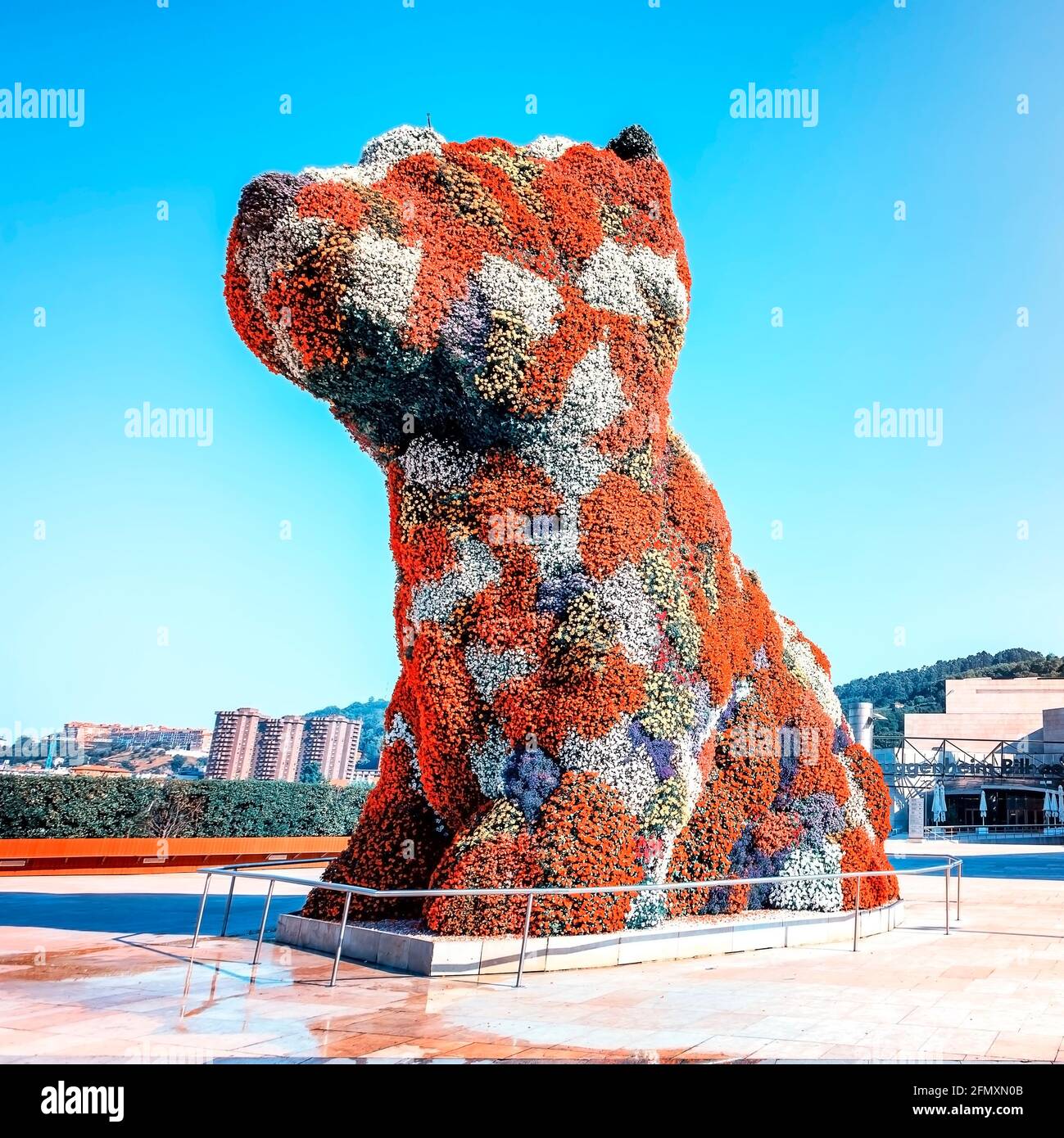 Bilbao sculpture hi-res stock photography and images - Alamy