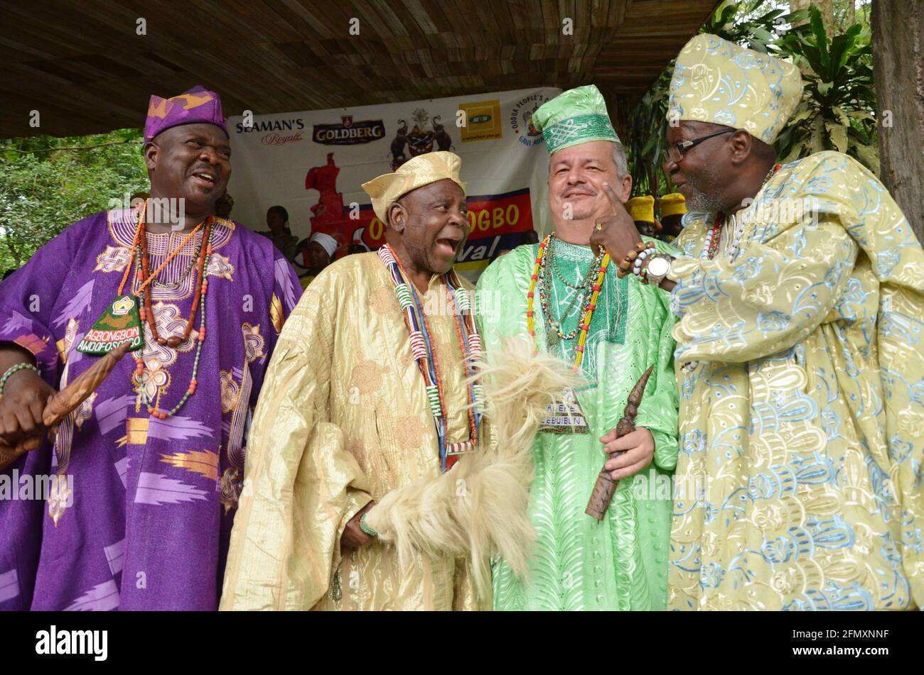 Osun Osogbo: Ifa priest, Yemi Elebuibon (m) discussing with his ...
