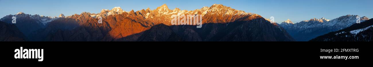 Panoramic view of mount Nanda Devi, one of the best mounts in Indian ...