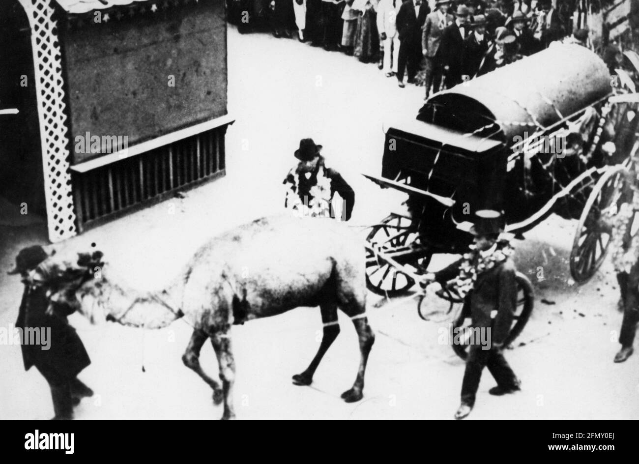 France director rene clair hi-res stock photography and images - Alamy