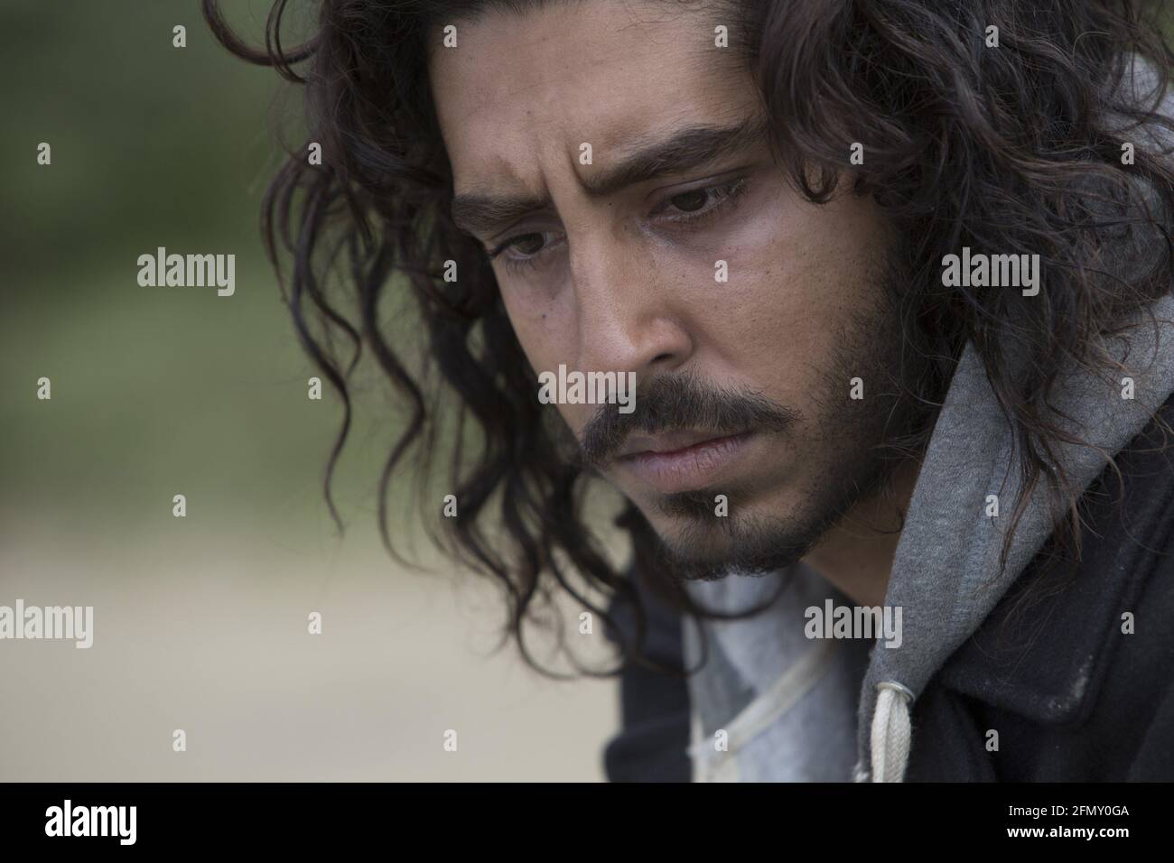 Lion film still dev patel 2016 hi-res stock photography and images - Alamy
