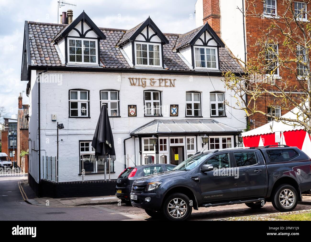 Norwich, Norfolk, UK – May 11 2021. The exterior of the Wig & Pen pub ...