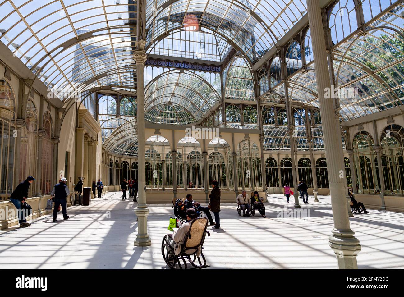 Palacio de Cristal, Crystal Palace in the Parque de El Retiro, Madrid ...