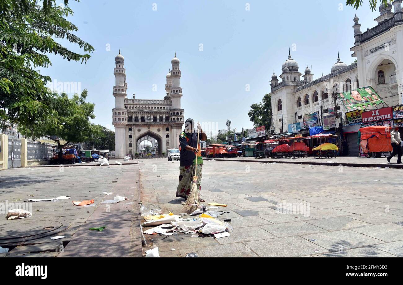 India road sweeper hi-res stock photography and images - Alamy