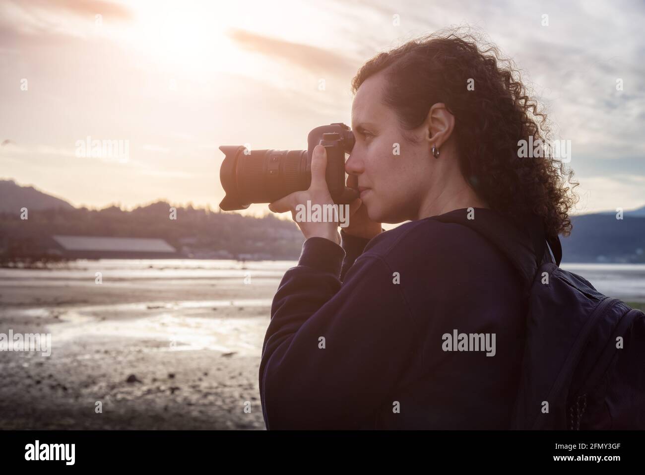 Adult photographer hi-res stock photography and images - Alamy