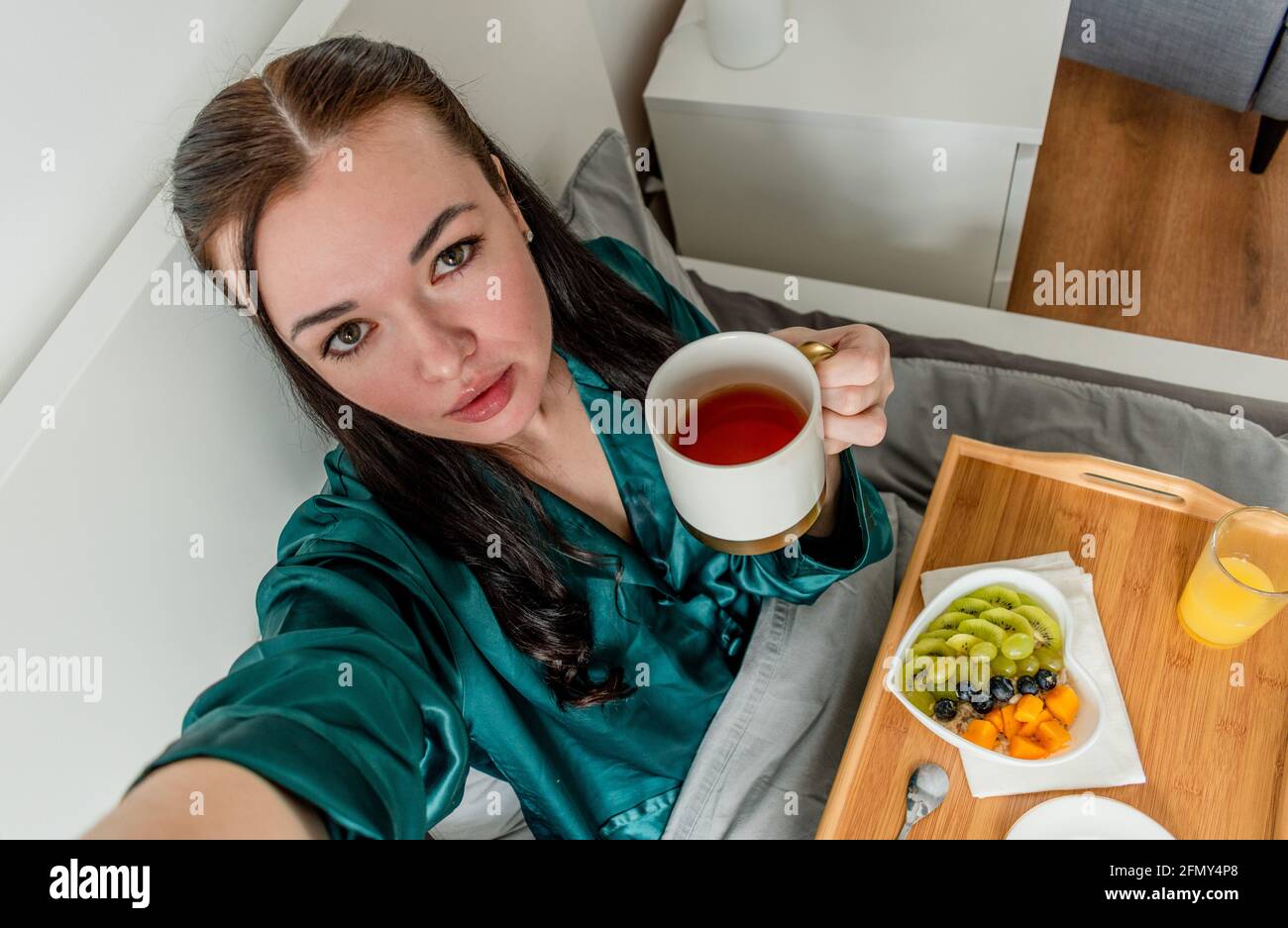 Zoom selfie hi-res stock photography and images - Alamy