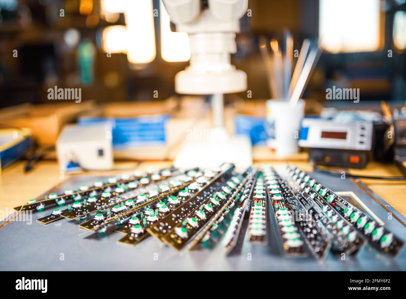 Electric circuit switch laboratory hi-res stock photography and images ...