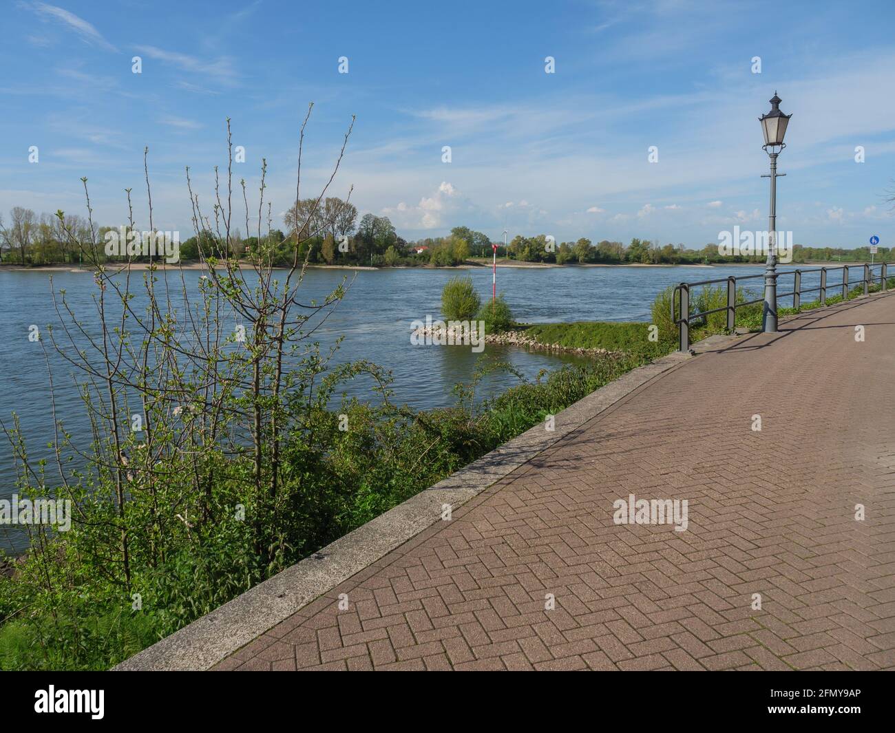 the city of rees at the river rhine Stock Photo - Alamy