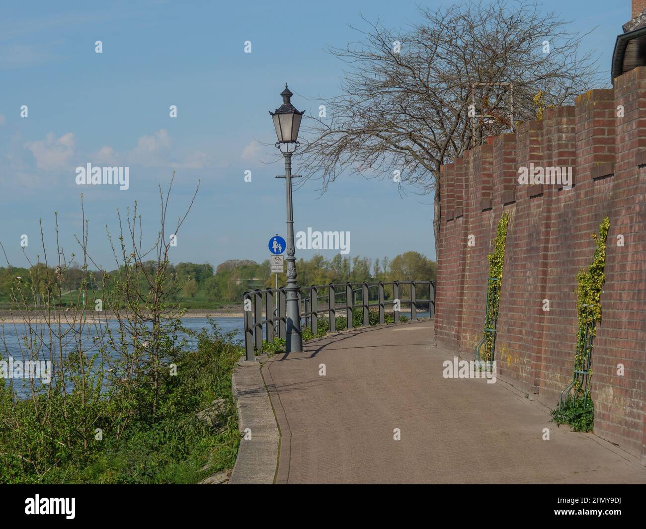 the city of rees at the river rhine Stock Photo - Alamy
