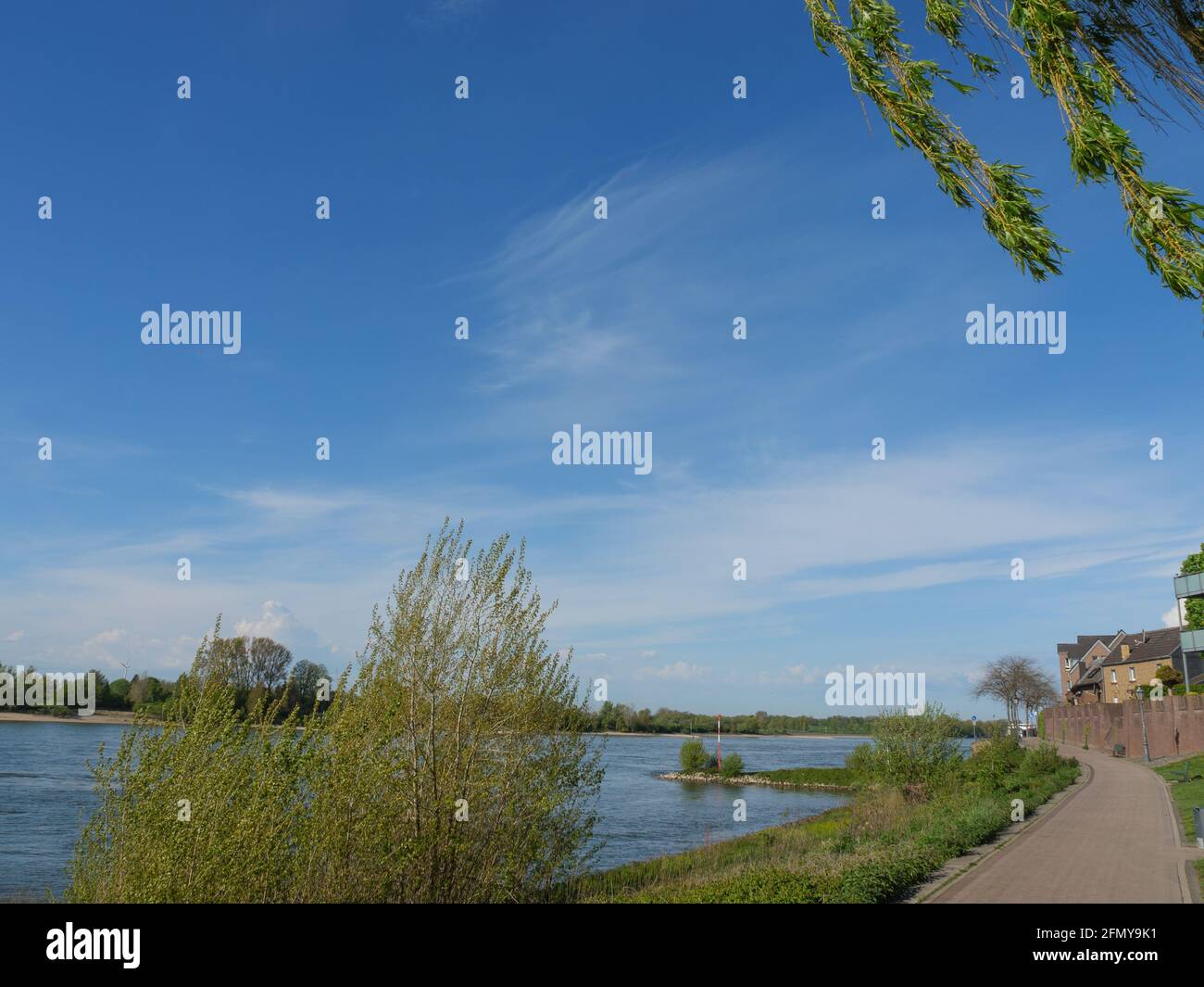 the city of rees at the river rhine Stock Photo - Alamy
