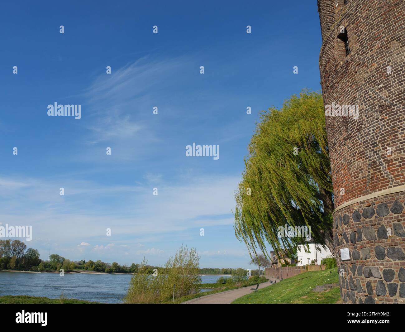 the city of rees at the river rhine Stock Photo - Alamy