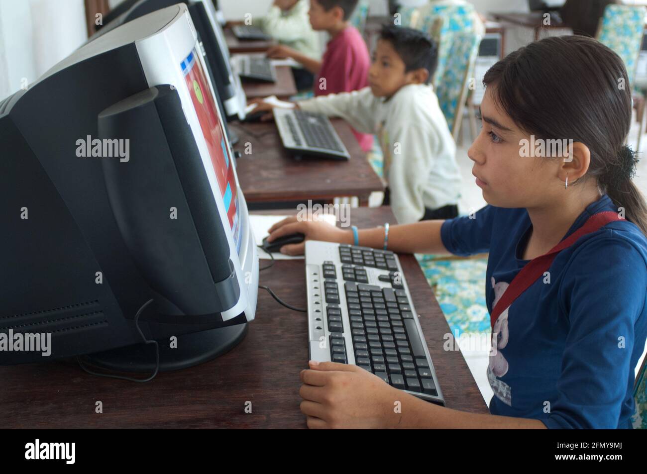 School girls computers hi-res stock photography and images - Alamy
