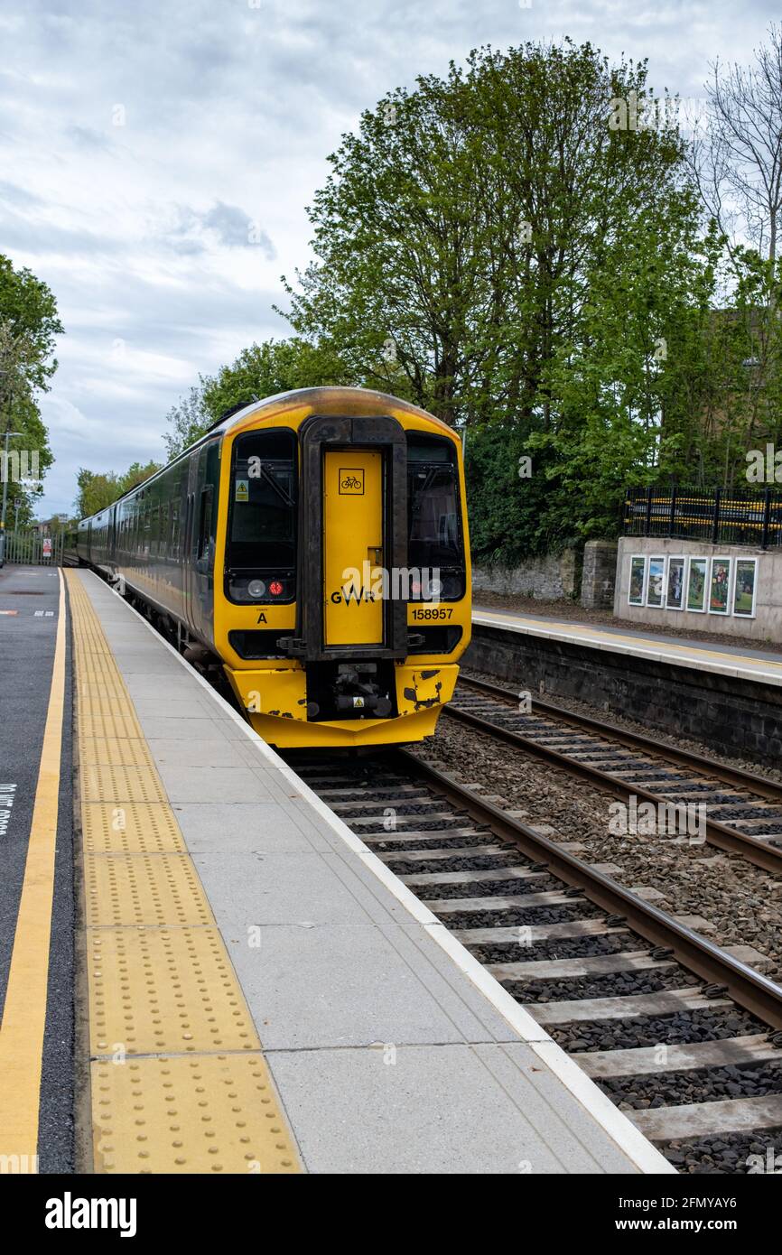 Passenger train arriving at Keynsham train station, Bristol (May21 ...