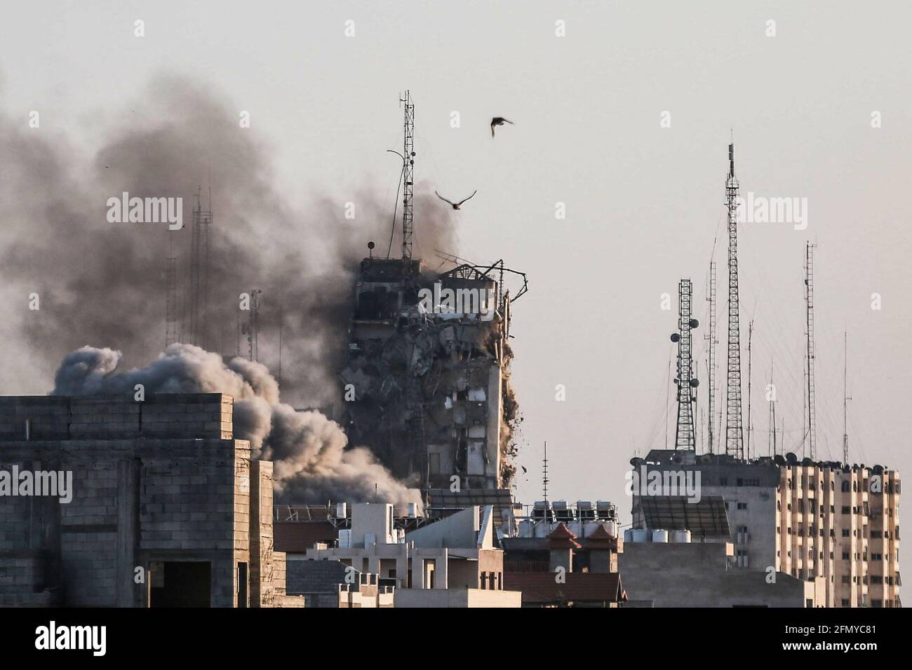 Gaza City, Palestinian Territories. 12th May, 2021. Smoke rises as Al ...