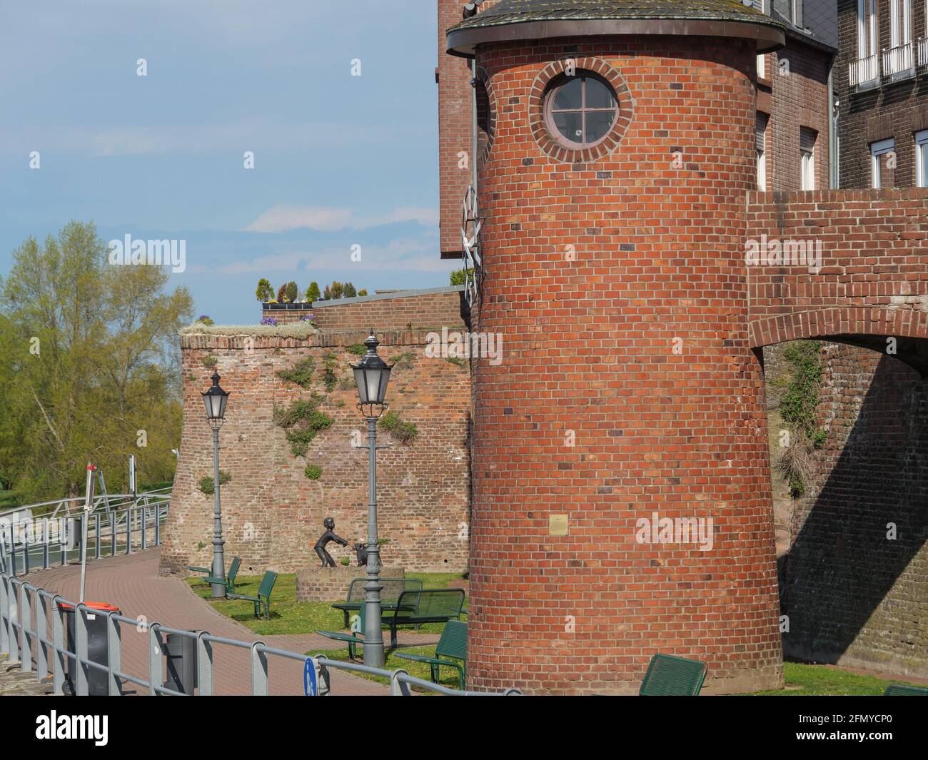 the city of rees at the river rhine Stock Photo - Alamy