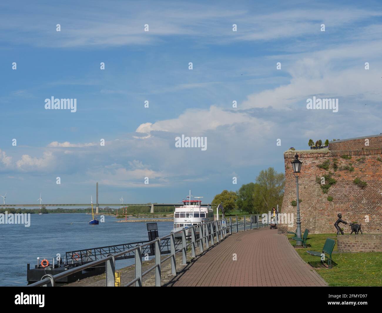 the city of rees at the river rhine Stock Photo - Alamy