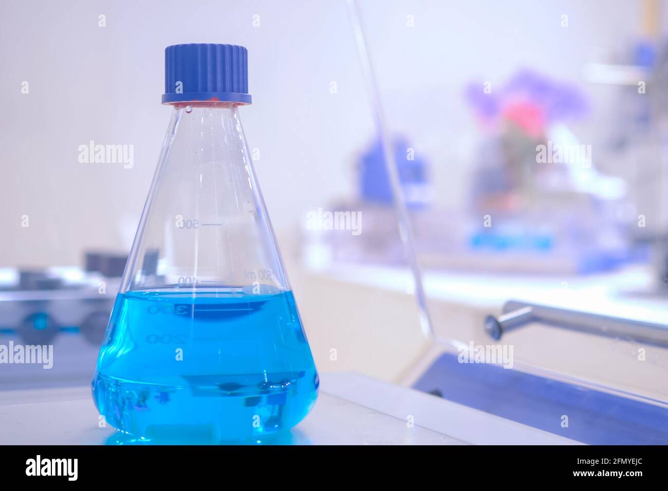 Orbital shaker for mixing, shaking, blending biological samples in ...