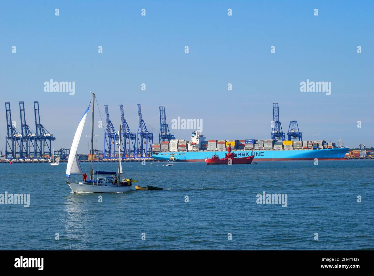 Container port harwich tendring district hi-res stock photography and ...
