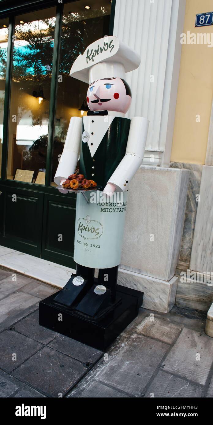 Chef figure outside of cafe hi-res stock photography and images - Alamy
