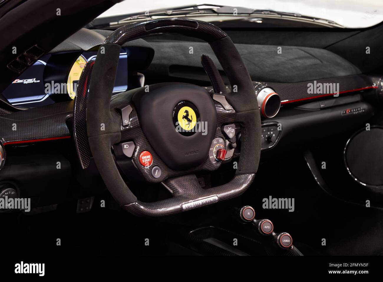 Interiores De Laferrari