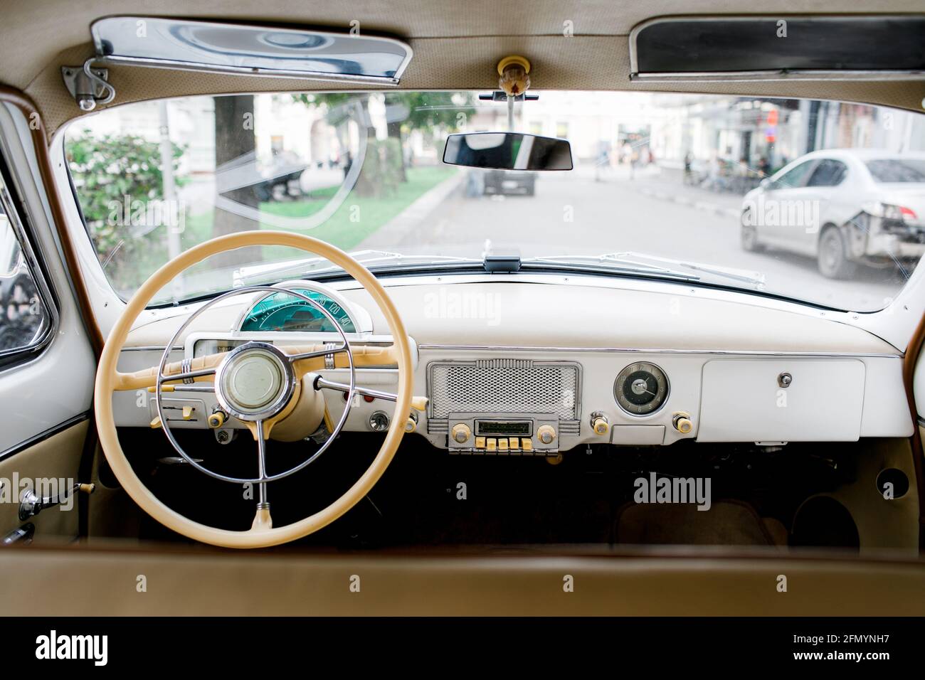 Drivers cockpit hi-res stock photography and images - Alamy