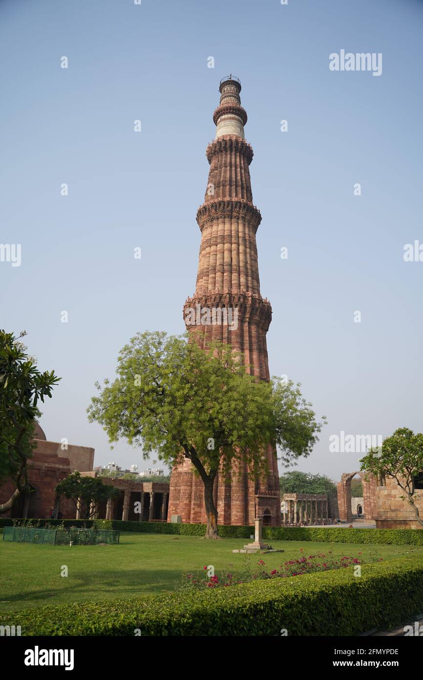 Qutub minar architectural pattern hi-res stock photography and images ...