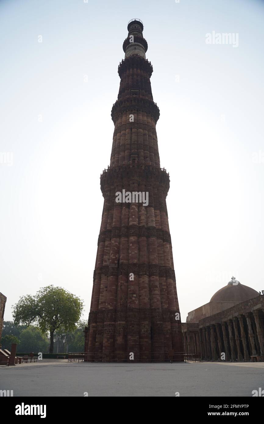 Qutub minar architectural pattern hi-res stock photography and images ...