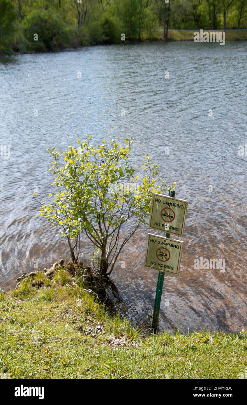 No wading allowed hi-res stock photography and images - Alamy
