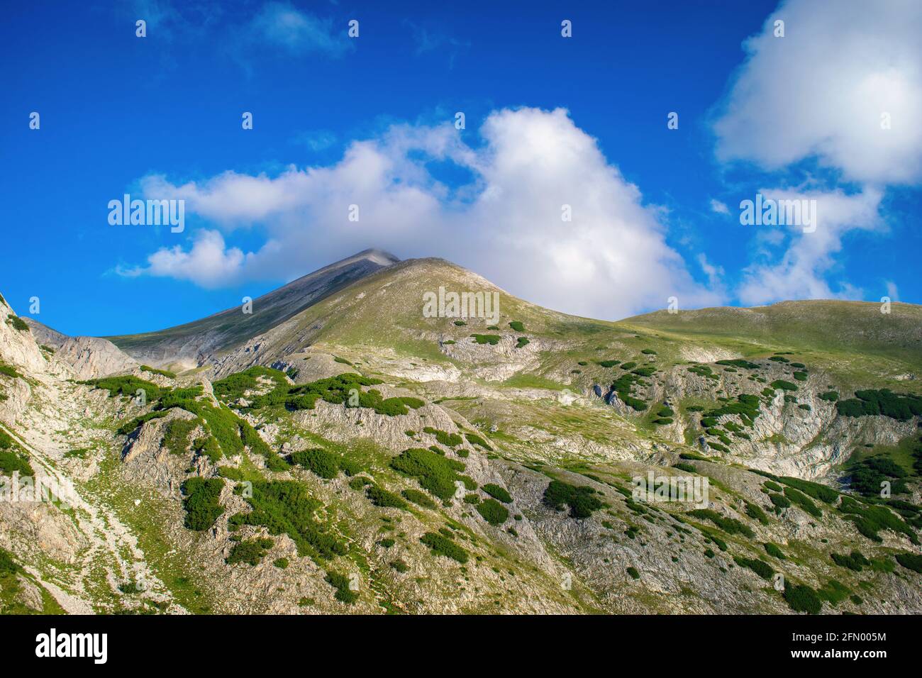 Hiking to Koncheto, view across the peaks of the Pirin Mountains in ...