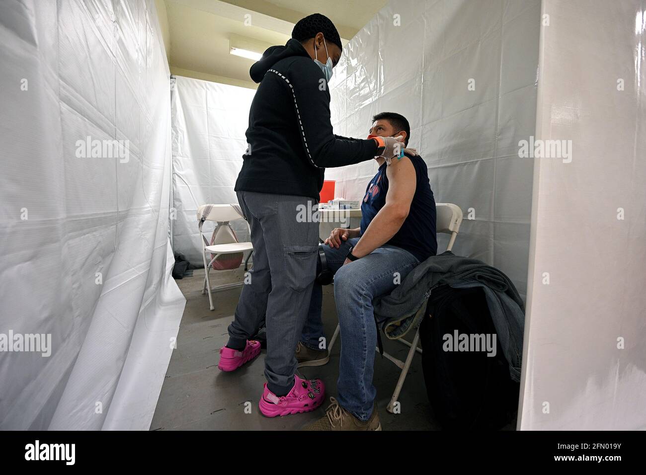Straphanger hi-res stock photography and images - Alamy