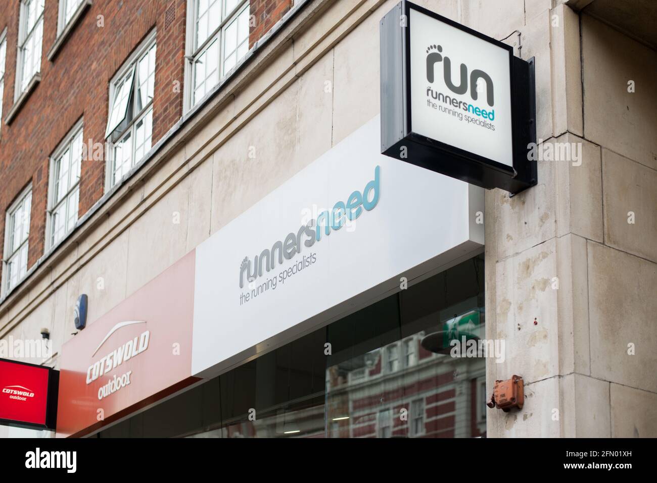 Running logo hi-res stock photography and images - Alamy